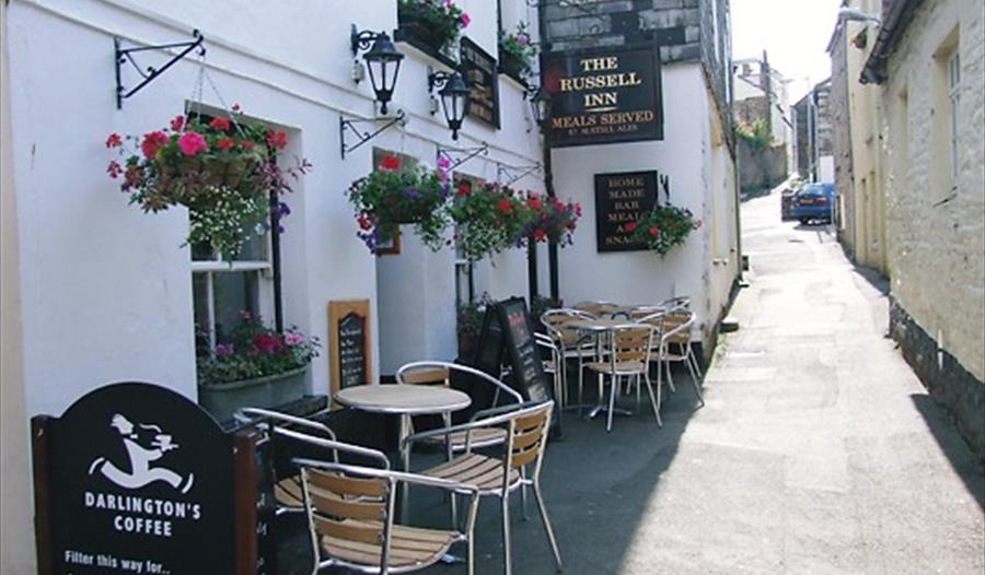 Russell Inn - Pub/Inn in Polruan, Caradon - Fowey